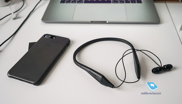 Mobile-review.com Обзор Bluetooth-гарнитуры Plantronics BackBeat 100